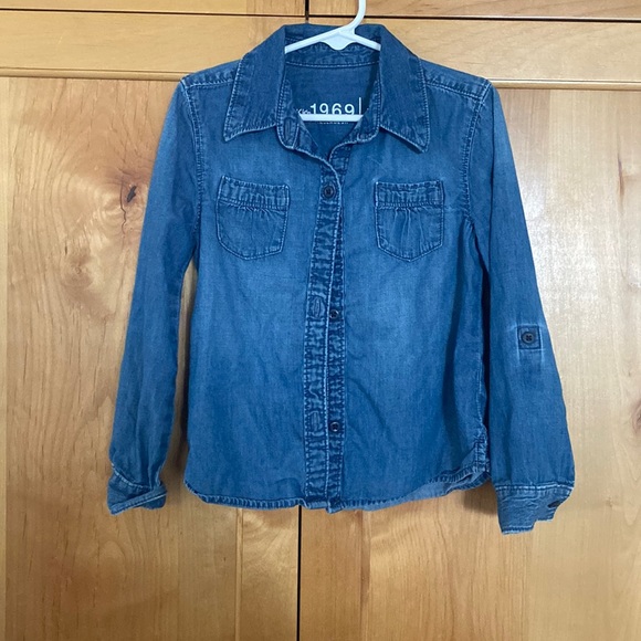 GAP | Shirts & Tops | Gap Kids Little Girls Chambray Shirt Size Car ...